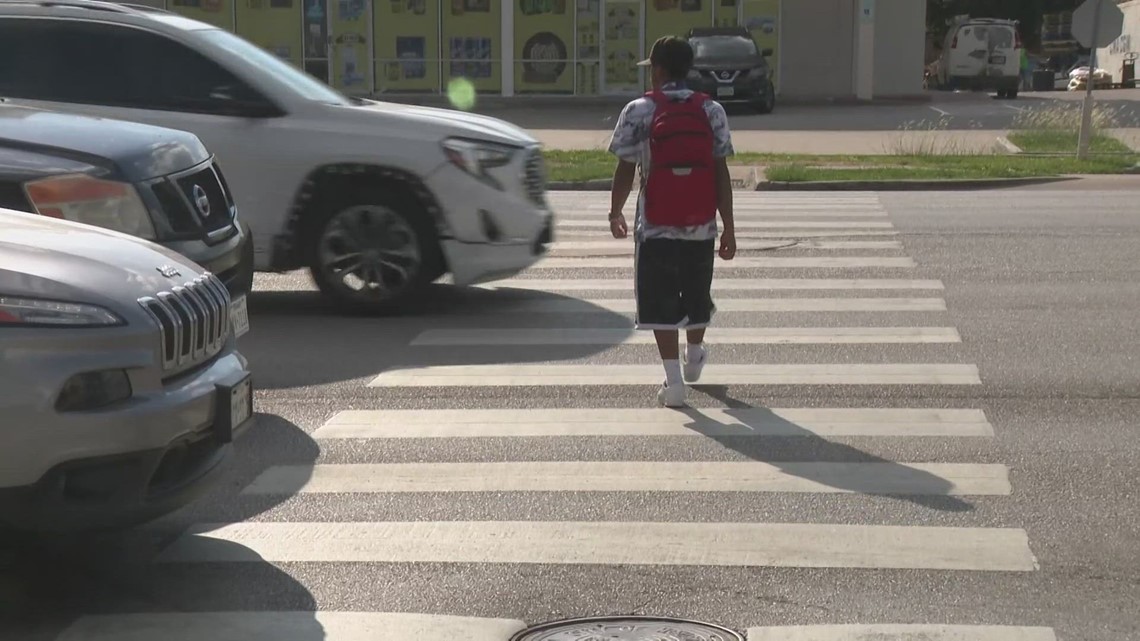 'Crosswalk Law' makes it illegal not to yield to pedestrians | khou.com