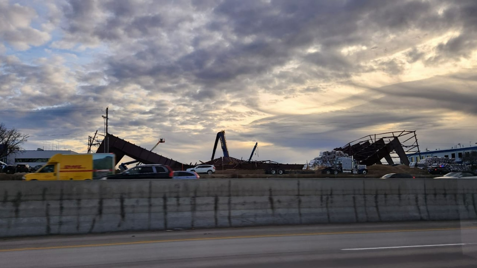 3 dead, 9 injured after hangar collapse near Boise Airport | khou.com