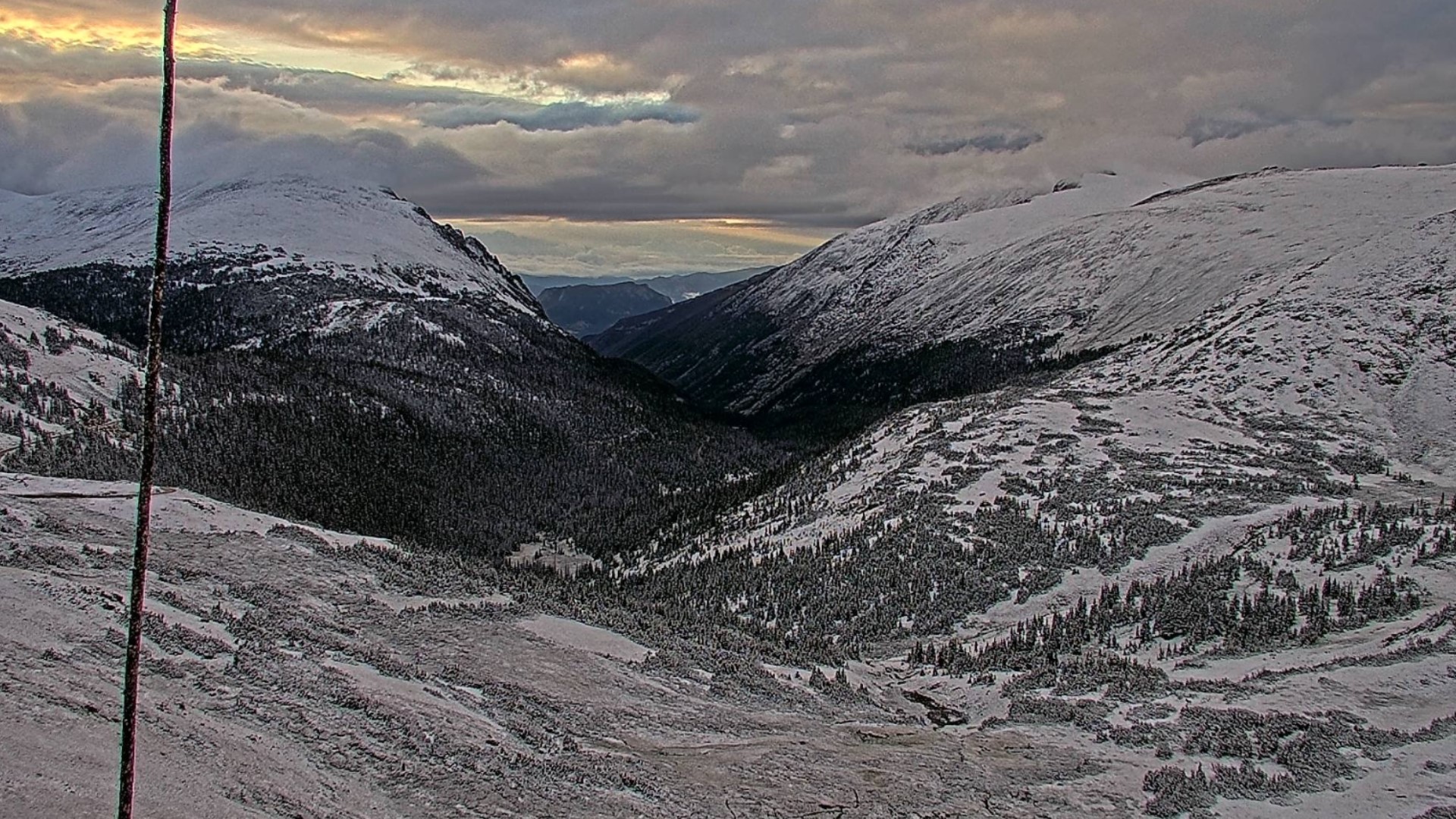 First snow of the season falls on mountain peaks across Colorado | khou.com