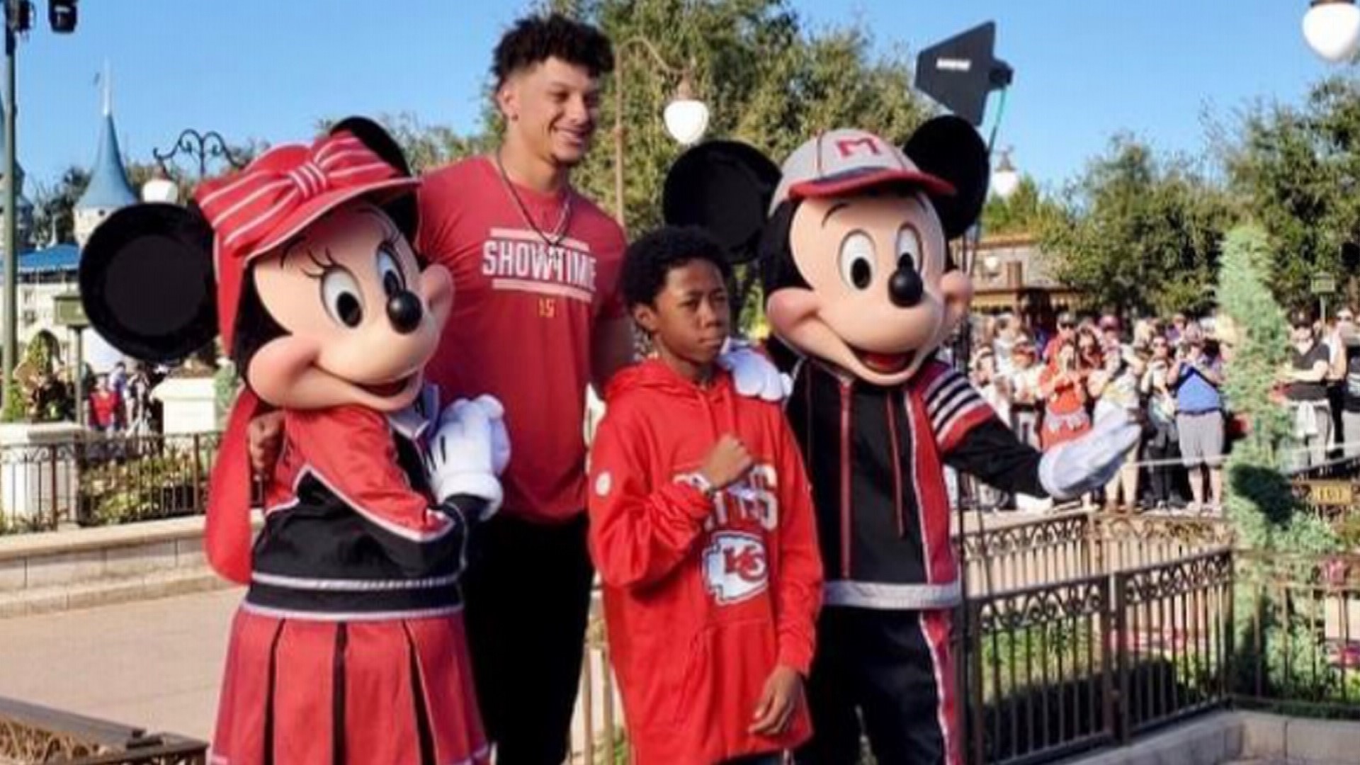 PHOTOS: Austin Make-A-Wish kid goes to Disney World with Patrick ...