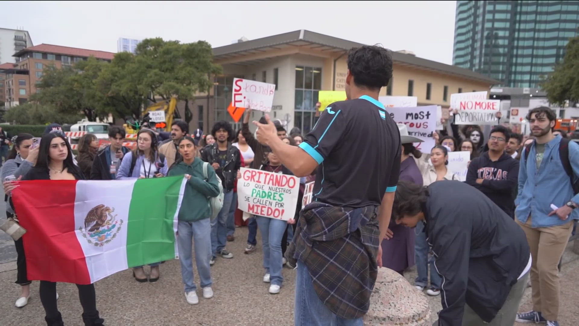 UT Austin students rally against ICE, call for 'sanctuary campus ...