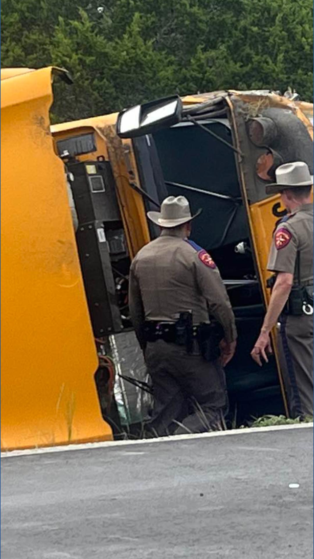 Leander ISD school bus involved in rollover crash; injuries reported ...