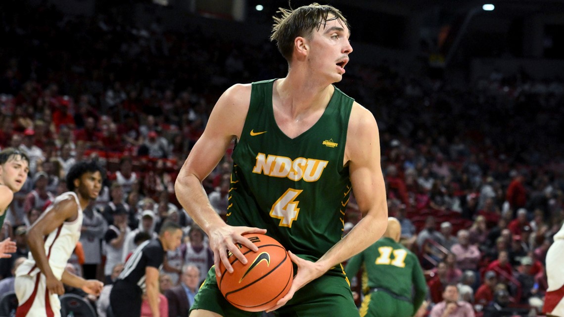 Grant Nelson highlights transfer portal wish list for Houston | khou.com