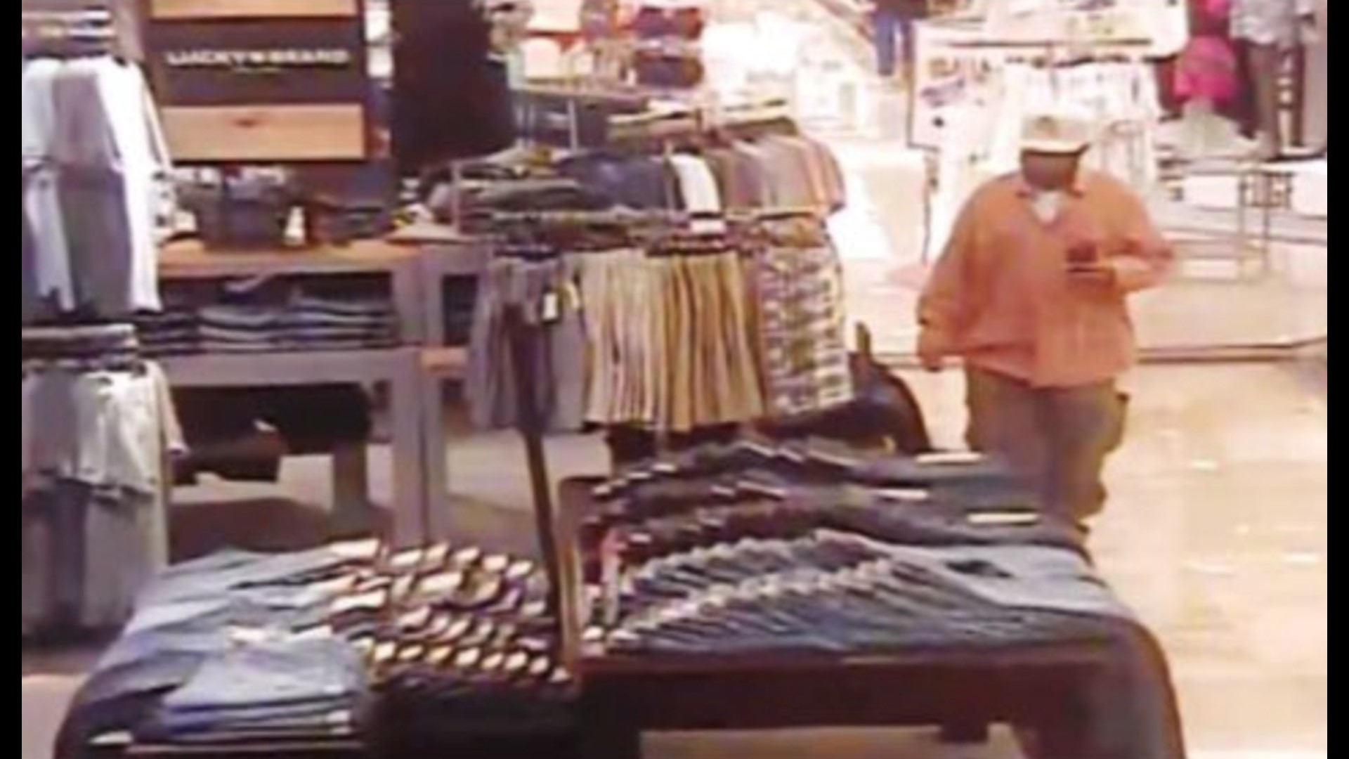 FWPD releases photos of man identified as suspect in Hulen Mall fires ...
