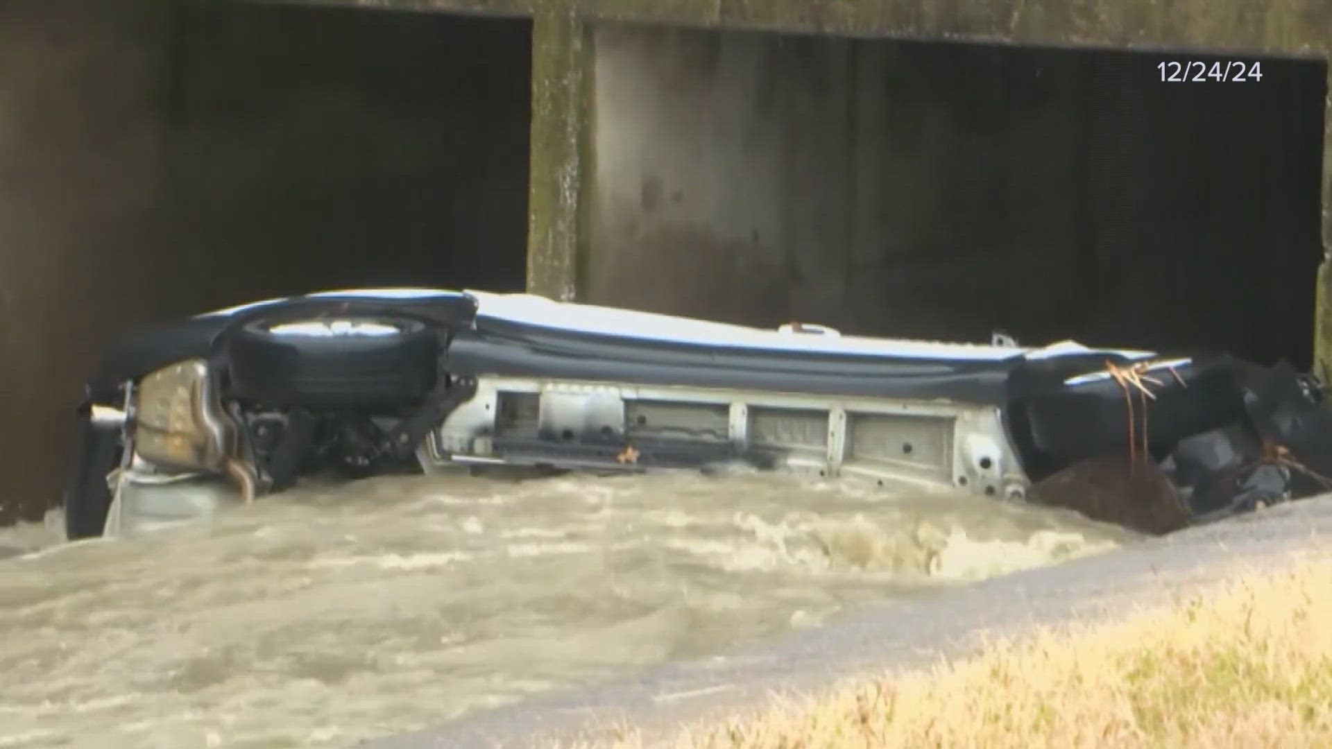 Sherman, TX: Police searching for missing 8-year-old girl after crash ...