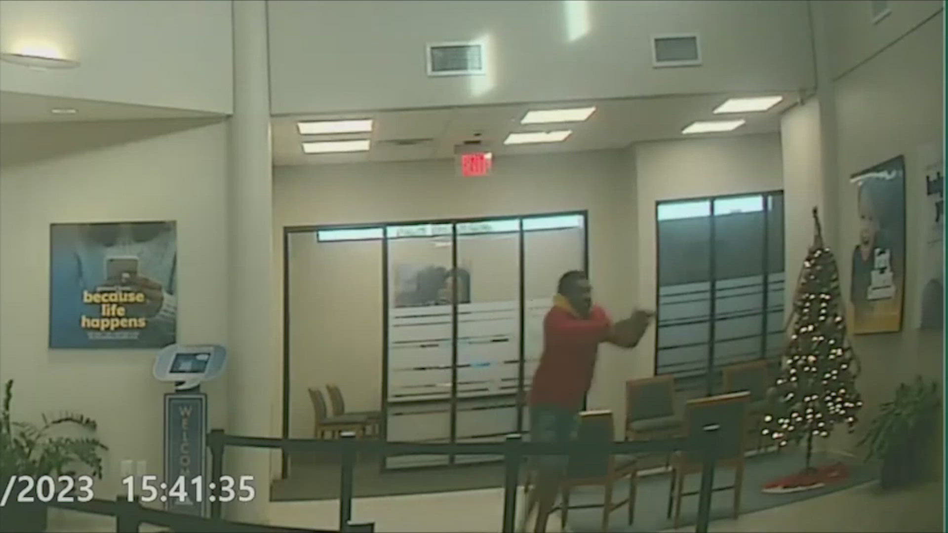 'Bone-chilling' video released of Tarrant County deputy shot | khou.com