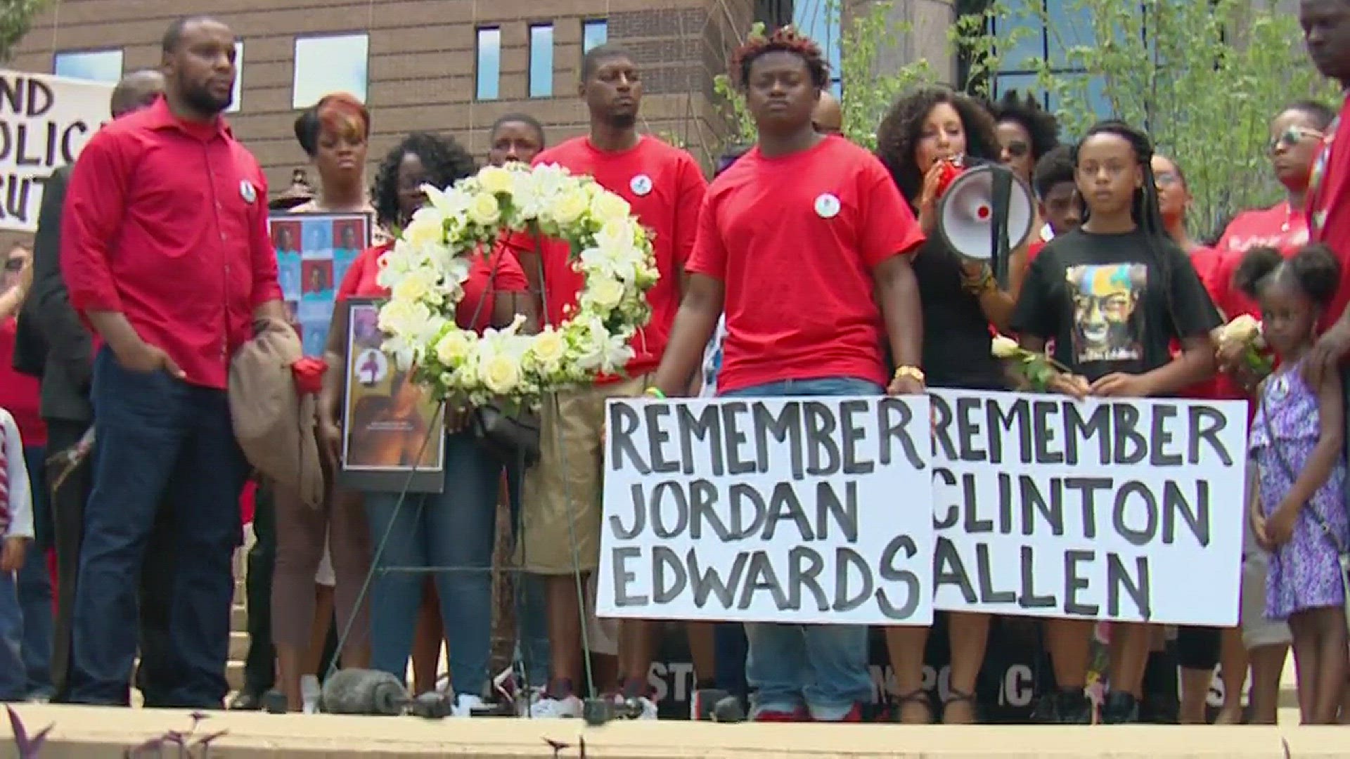Family, friends of Jordan Edwards moved to tears at Dallas rally | khou.com