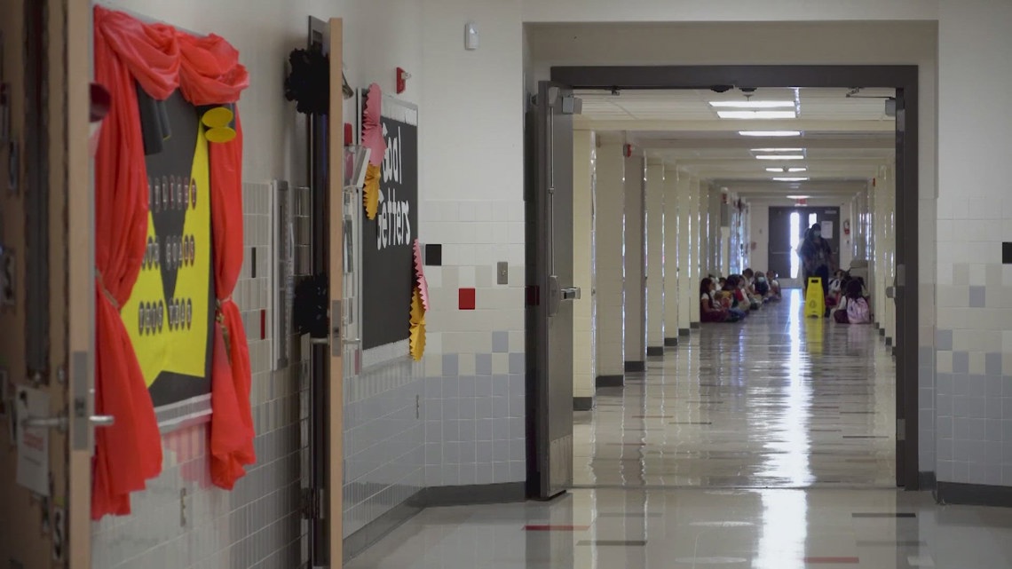 Texas Senate Bill 2 could impact teacher retirements, analysis ...