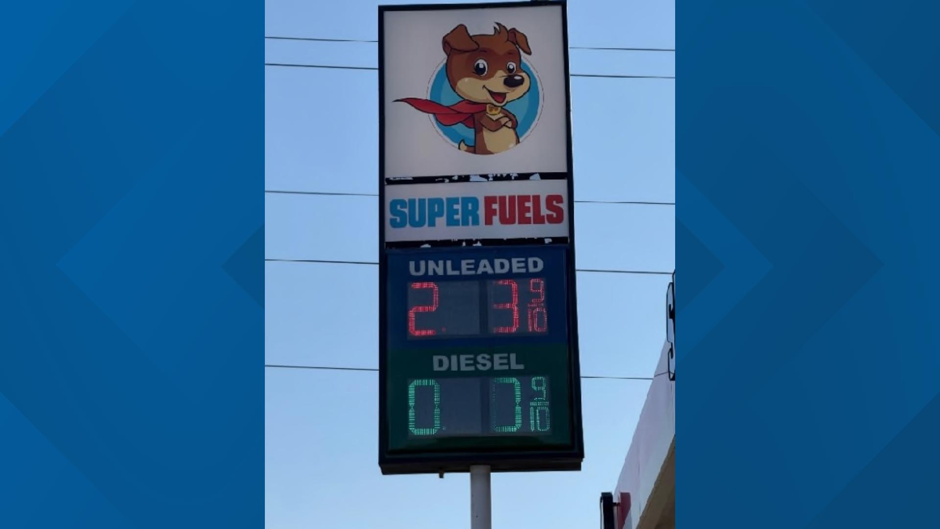 Buc-ee's suing local gas station chain over logo | khou.com