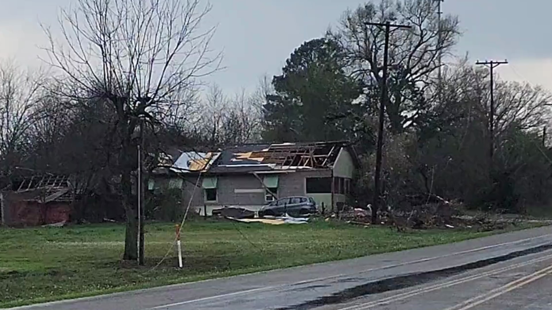 DFW storms: Damage reported in North Texas from severe weather | khou.com