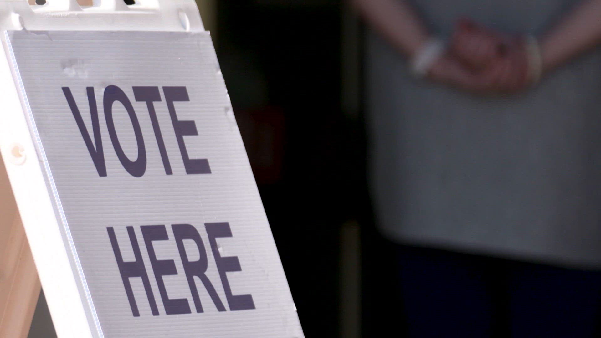 Fort Bend County voters face delays after voting system outage | khou.com