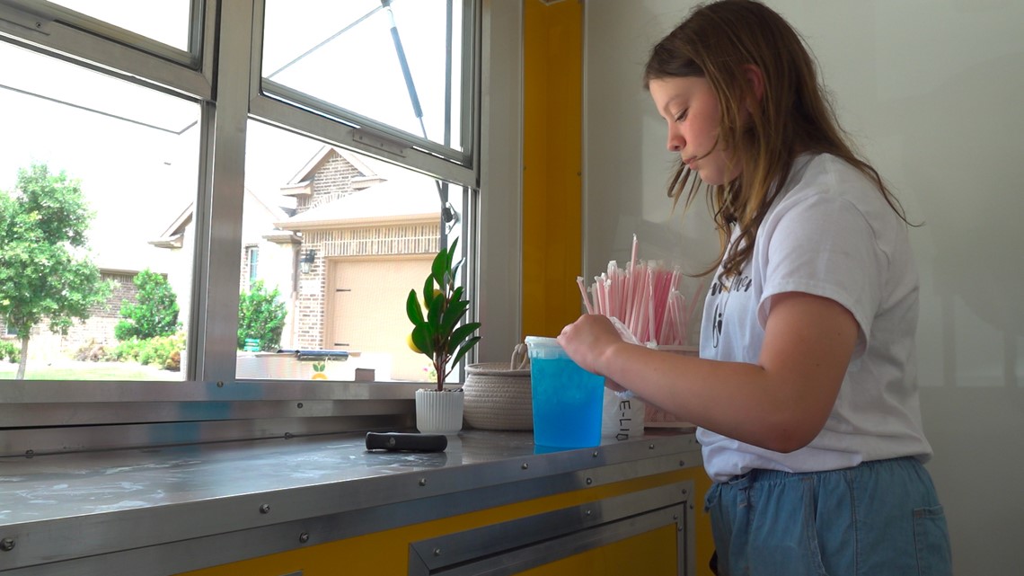 Texas girl creates 'Emmanade' business, scholarships for students ...
