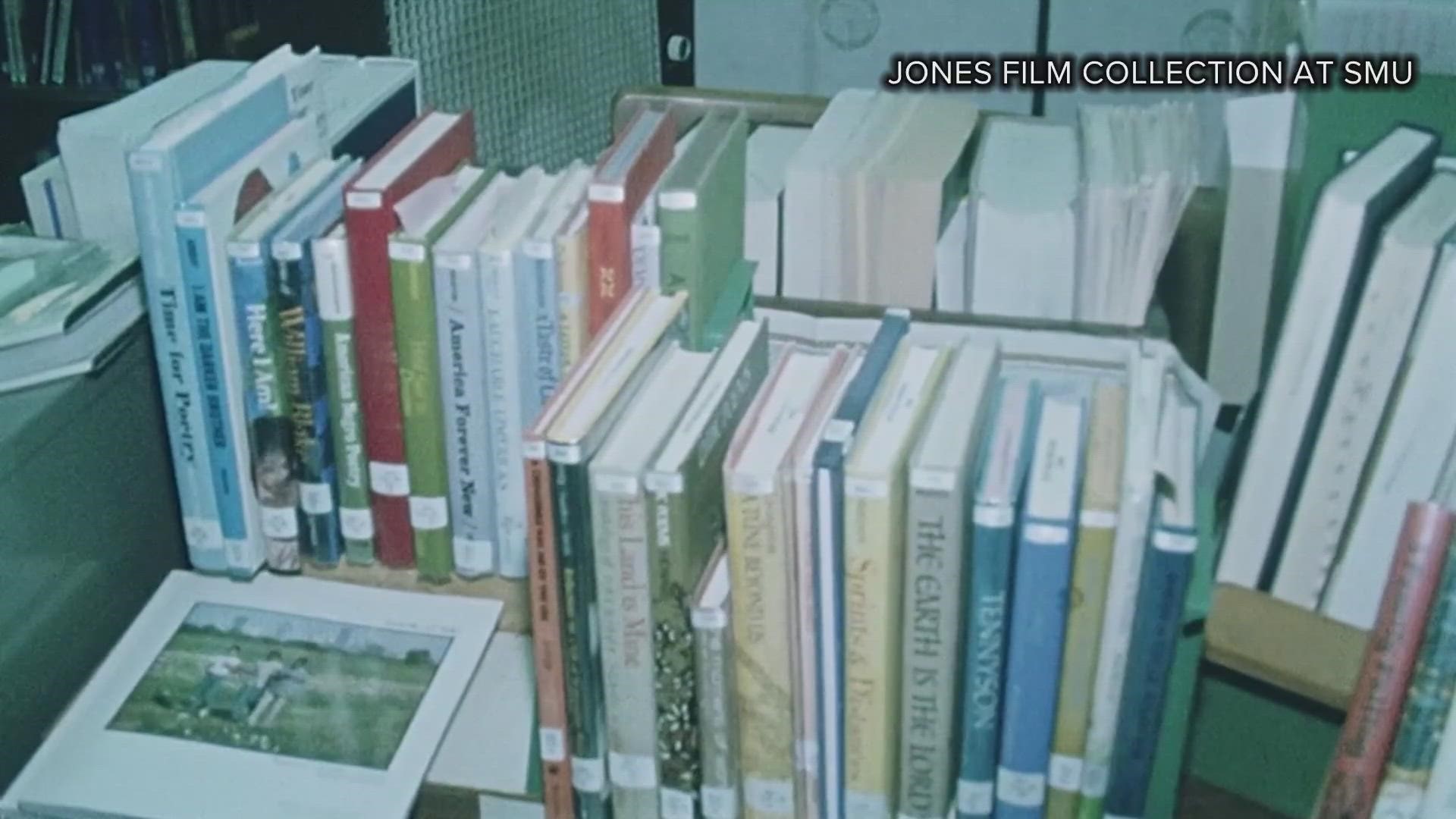 Attempts to ban books hit record high again in 2022 | khou.com