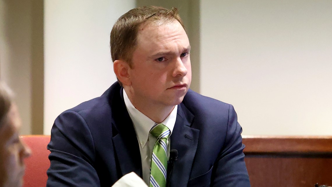 Aaron Dean: Former officer sentenced to 11 years, 10 months | khou.com