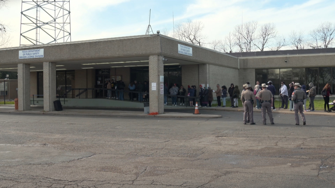 Texas DPS customers face hours-long lines after unexpected system ...