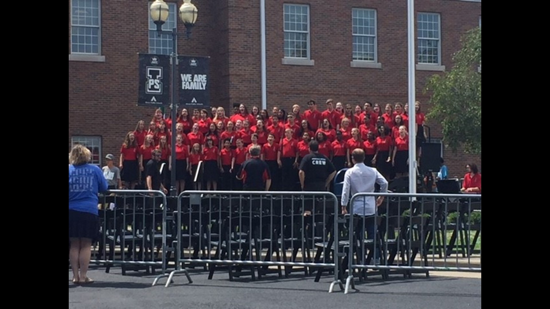LeBron James' I PROMISE School opens in Akron | khou.com