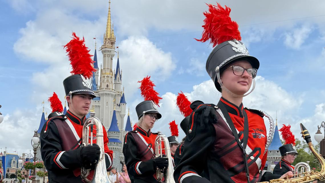 Ohio high school band marches on after instruments stolen during Disney ...