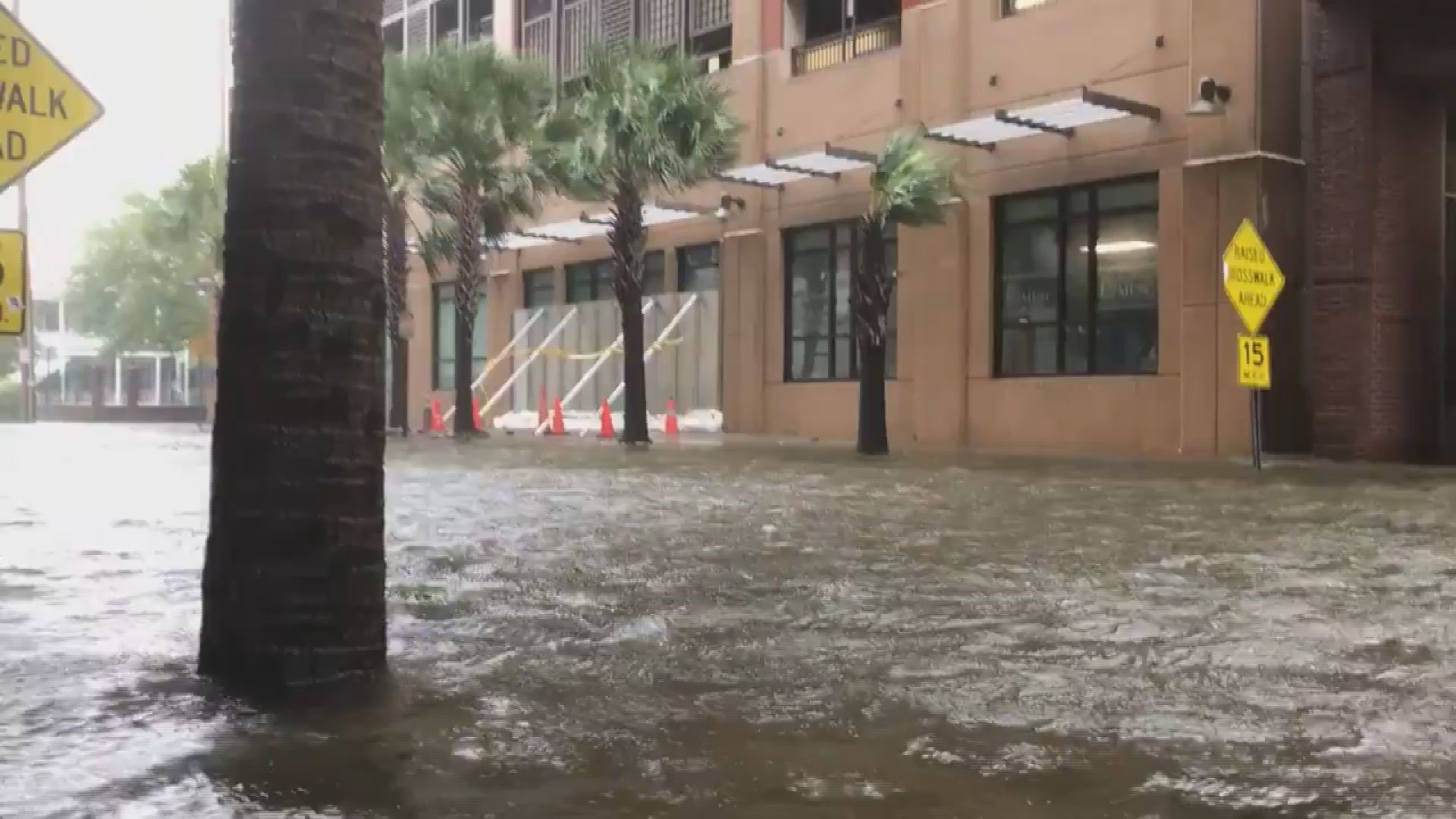 Dorian brings damage, heavy rain to South Carolina coast | khou.com