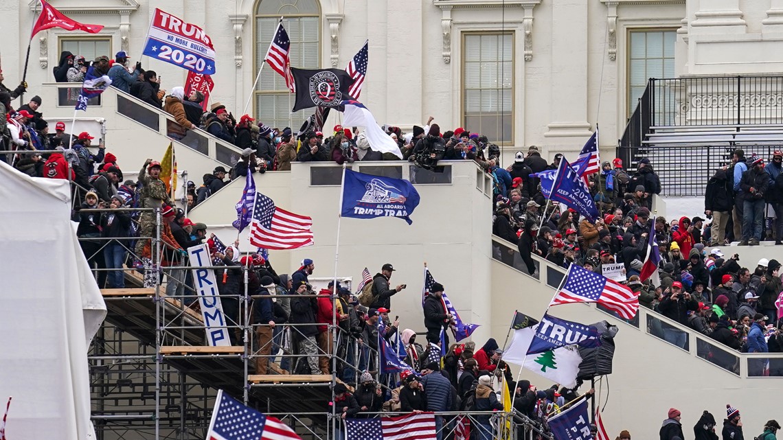 HPD officer who took part in Capitol riot has resigned | khou.com