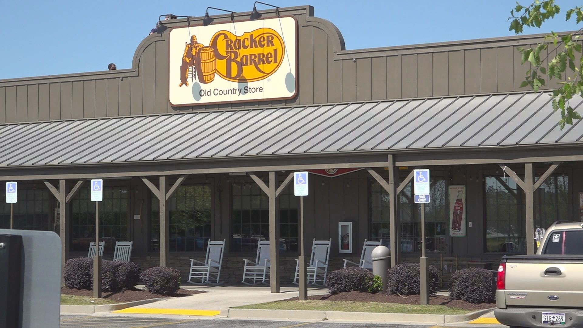 Cracker Barrel CEO says it needs an overhaul: What to expect | khou.com