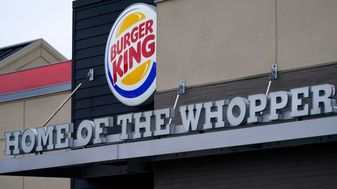 Burger King lawsuit alleges false advertisement of Whopper sizes | khou.com