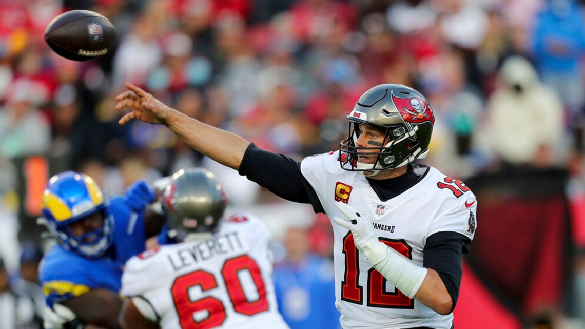 Tom Brady's 'final' touchdown pass ball sells for over $500,000 | khou.com