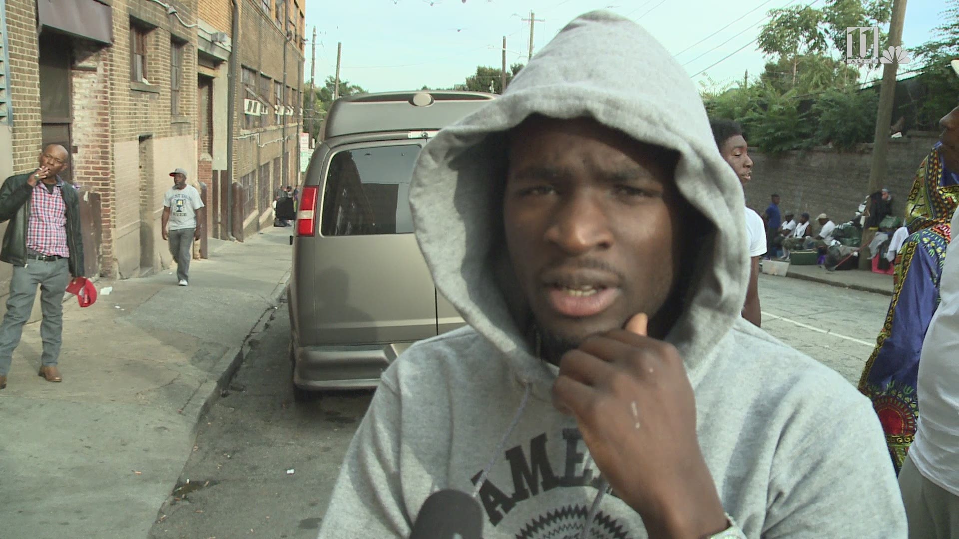 Atlanta rapper 'makes it rain' for Atlanta's homeless | khou.com